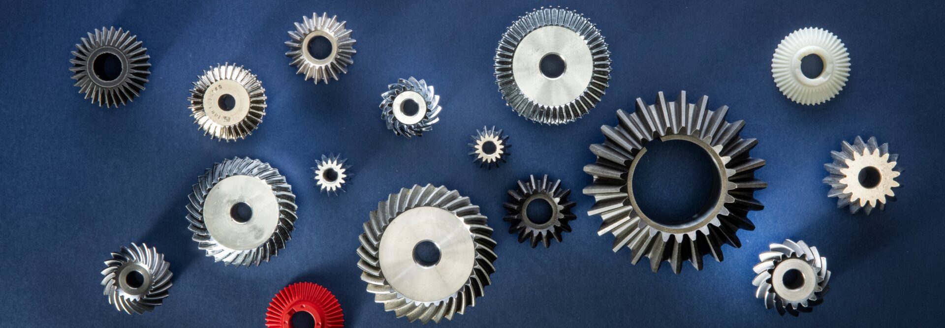Conical Gears: Straight & Spiral Toothed Bevel Gears - Specialingranaggi